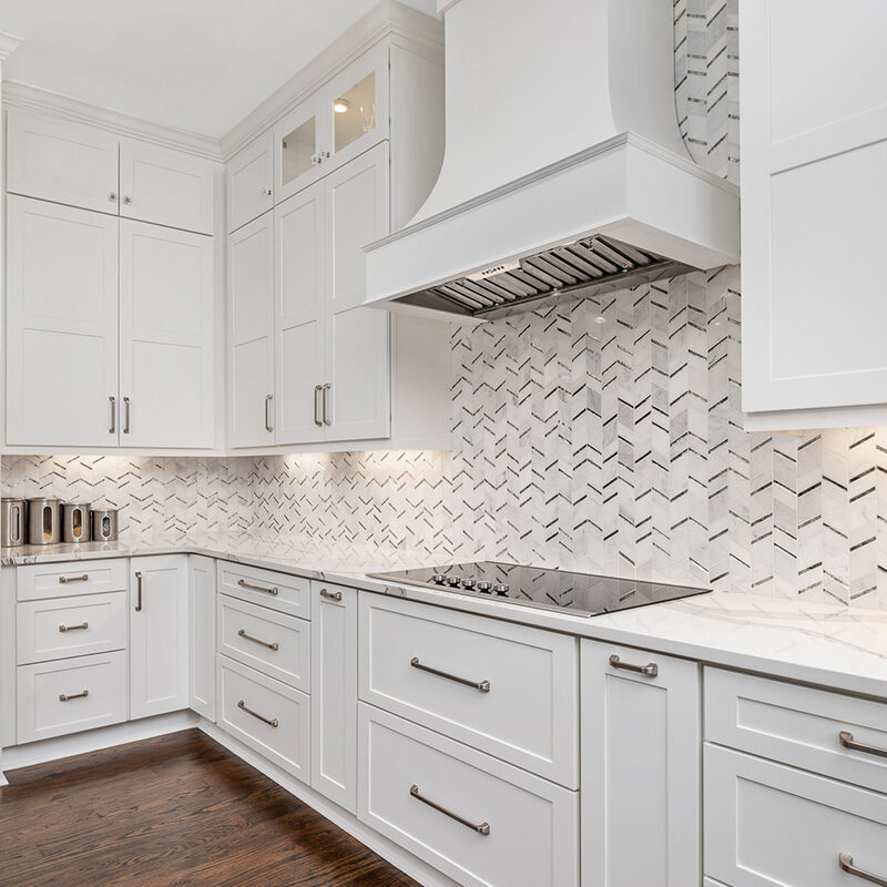 Clean & Chic - Showplace Cabinetry