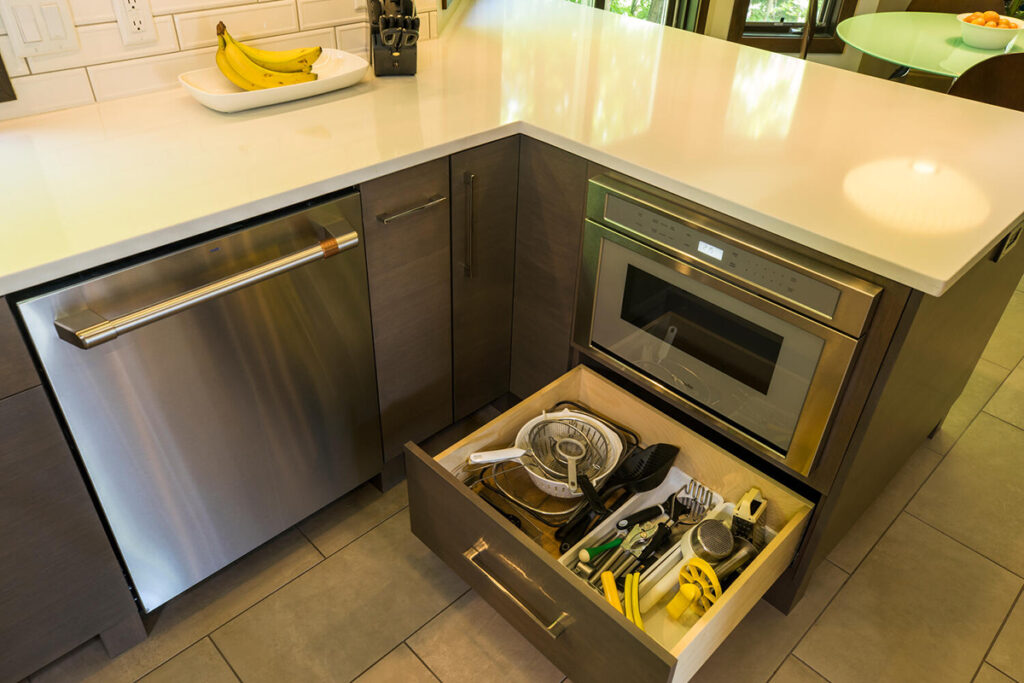 Modern Home Revamp - Showplace Cabinetry