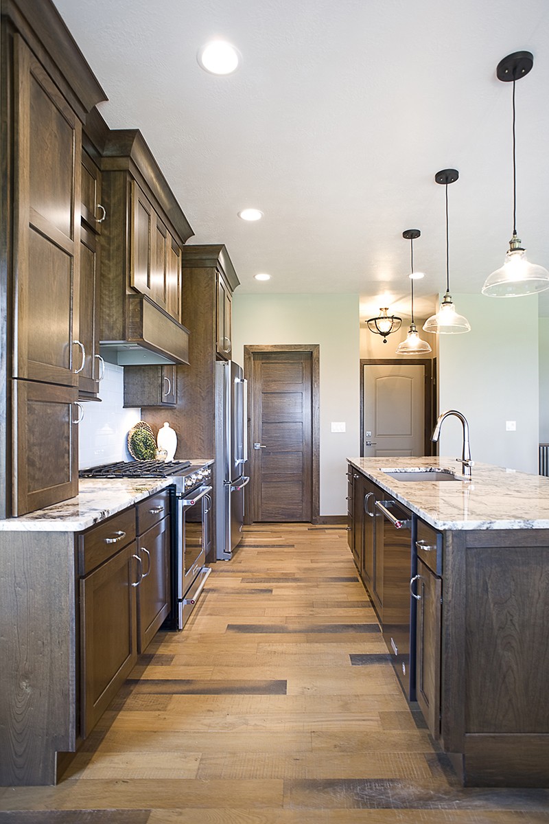 Cherry Wood Stain Interior | Showplace Cabinetry