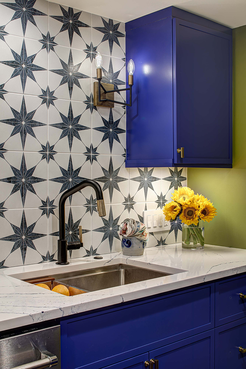 Bold Kitchen Colors | Showplace Cabinetry
