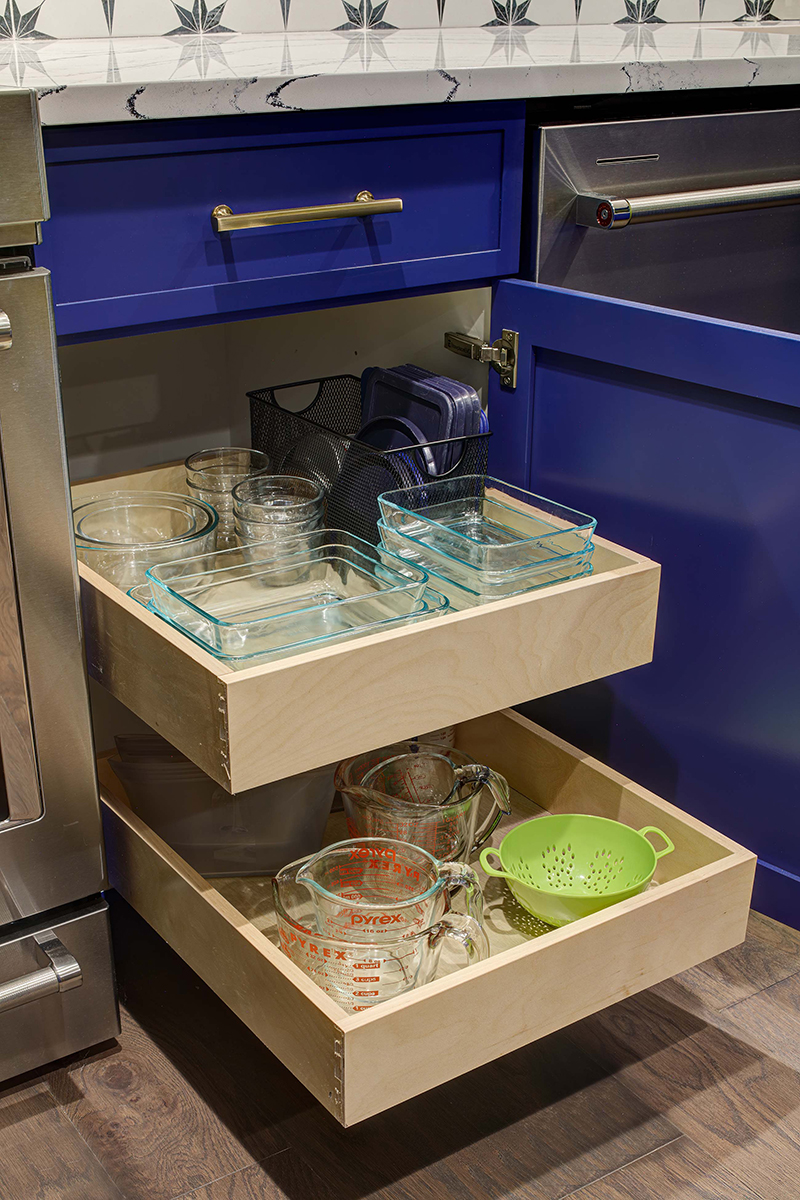 Bold Kitchen Colors | Showplace Cabinetry