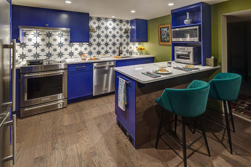Bold Kitchen Colors | Showplace Cabinetry