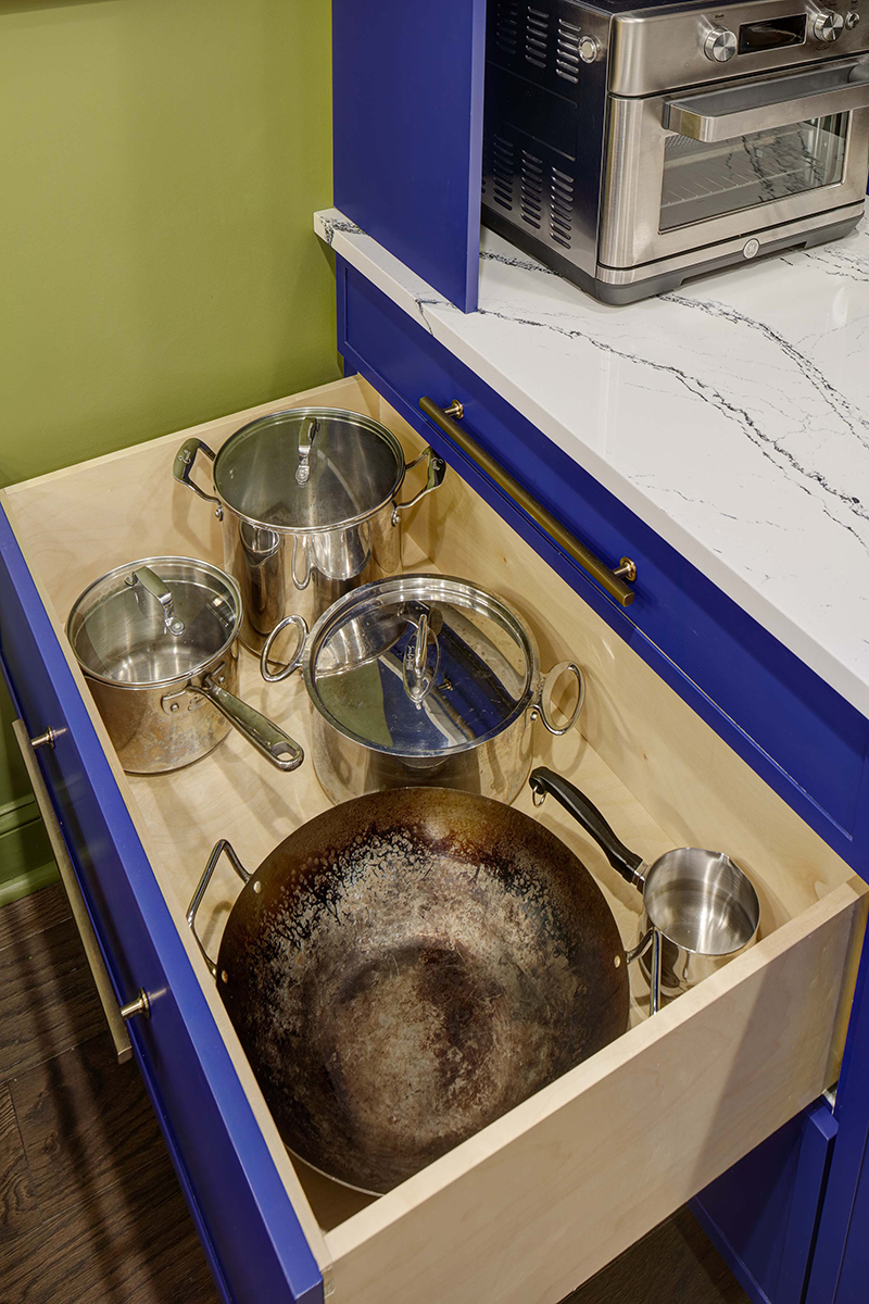 Bold Kitchen Colors | Showplace Cabinetry