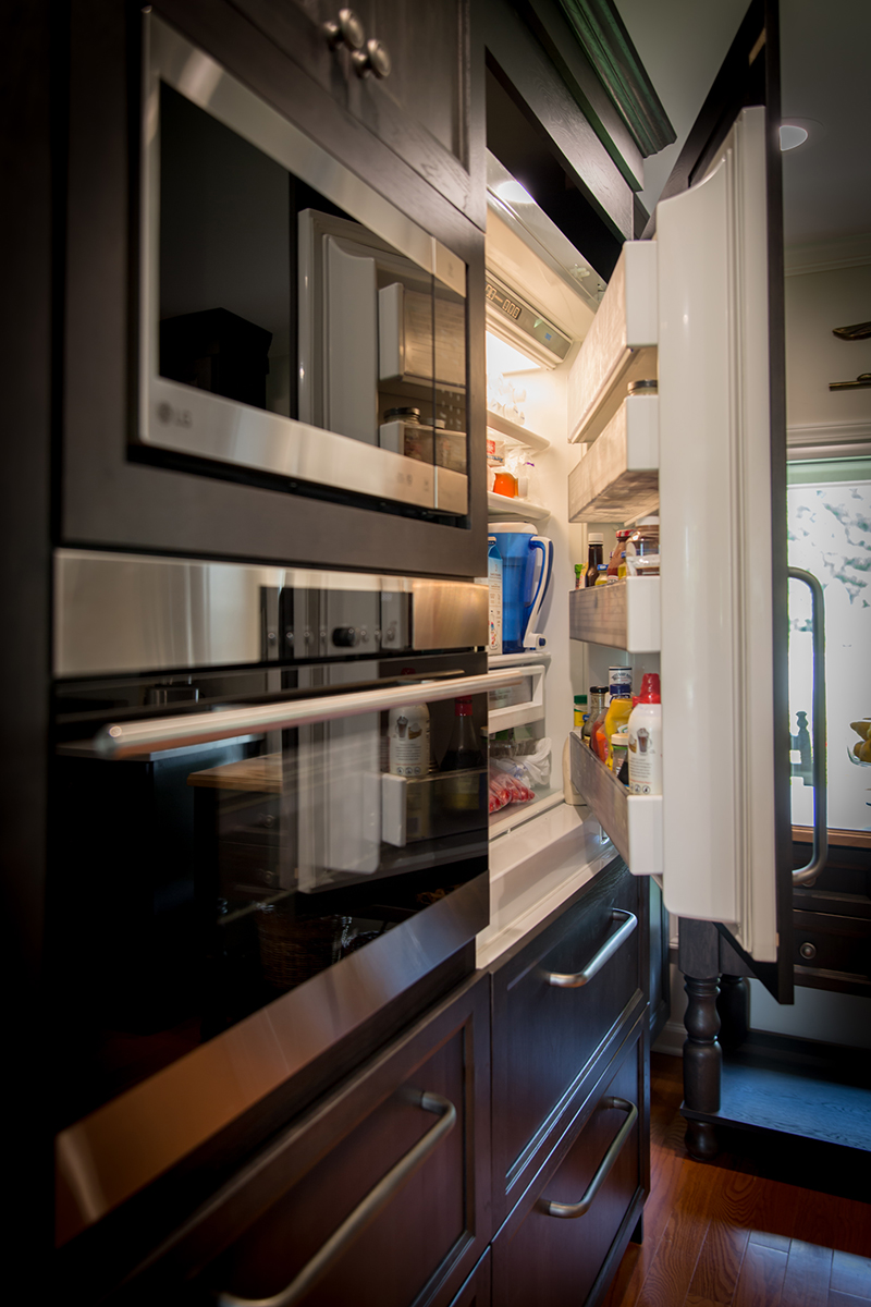 Dark Brown Kitchen Cabinets - Showplace Cabinetry