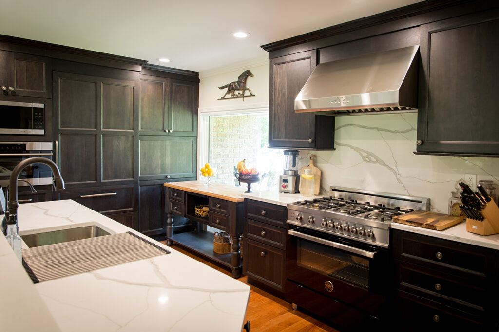 Dark Brown Kitchen Cabinets - Showplace Cabinetry