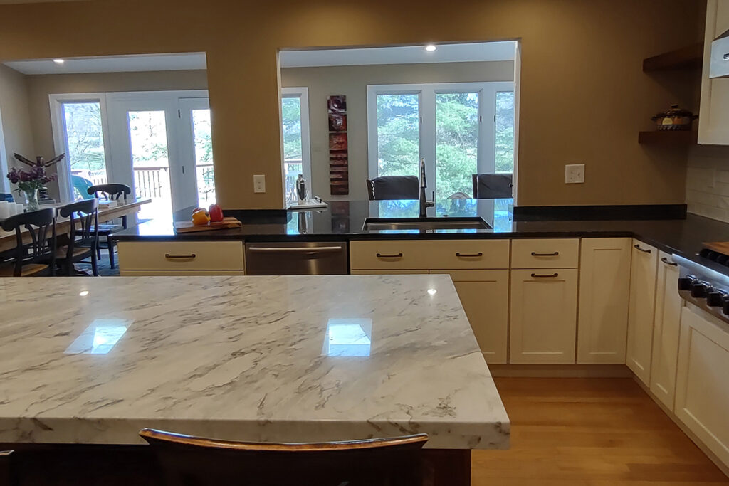 Modern & Functional Kitchen Cabinets - Showplace Cabinetry