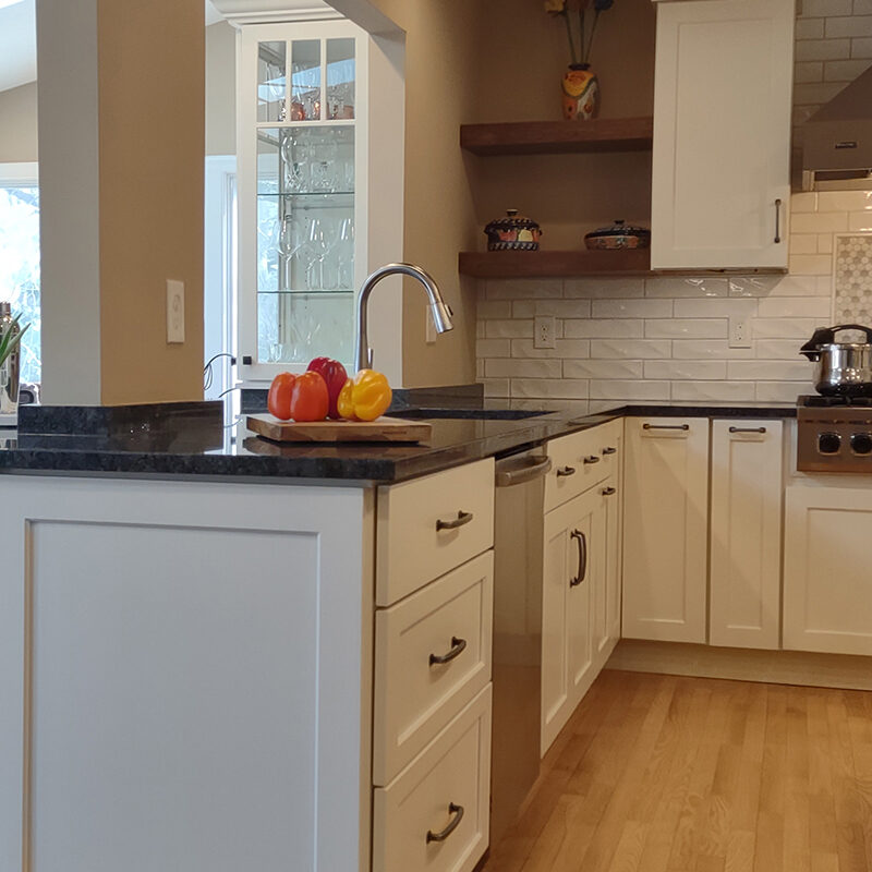 Modern & Functional Kitchen Cabinets - Showplace Cabinetry