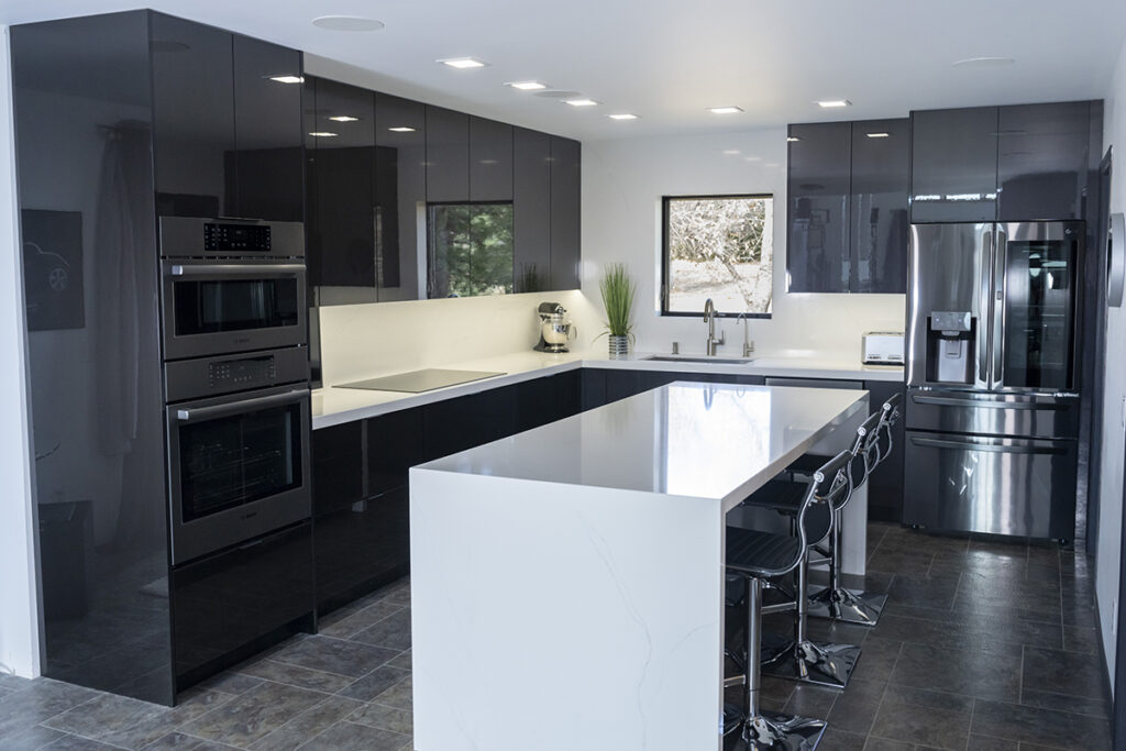 High Gloss Grey & White Kitchen - Shiny Cabinets
