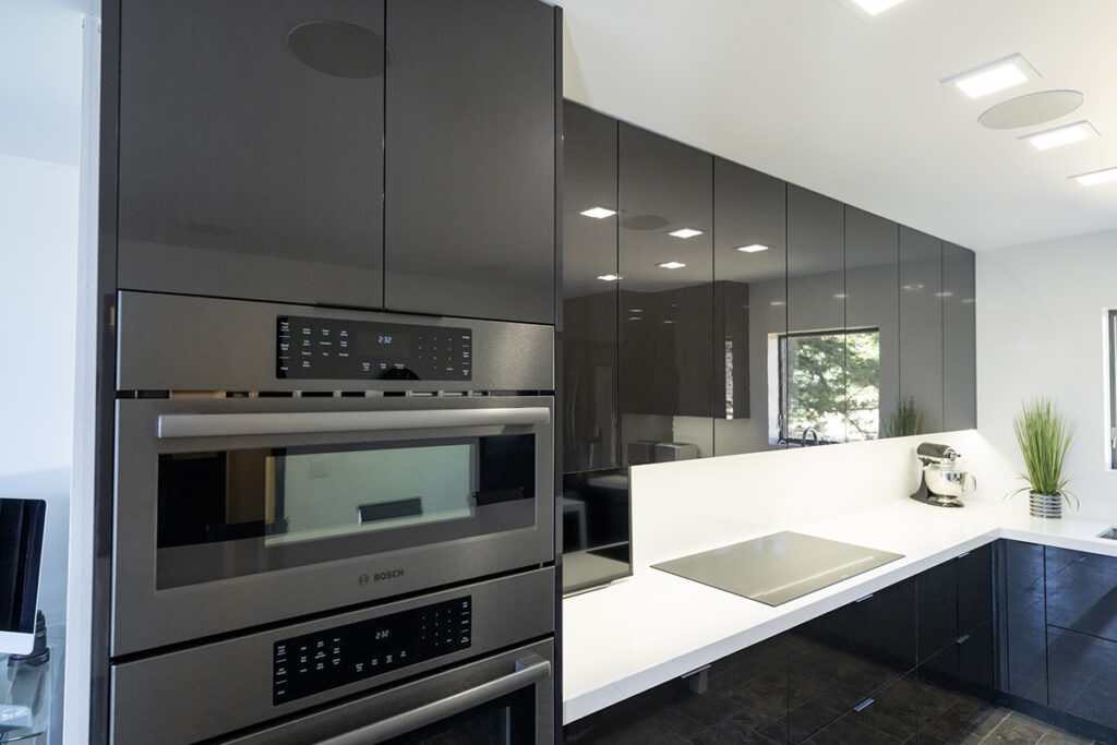 High Gloss Grey & White Kitchen - Shiny Cabinets
