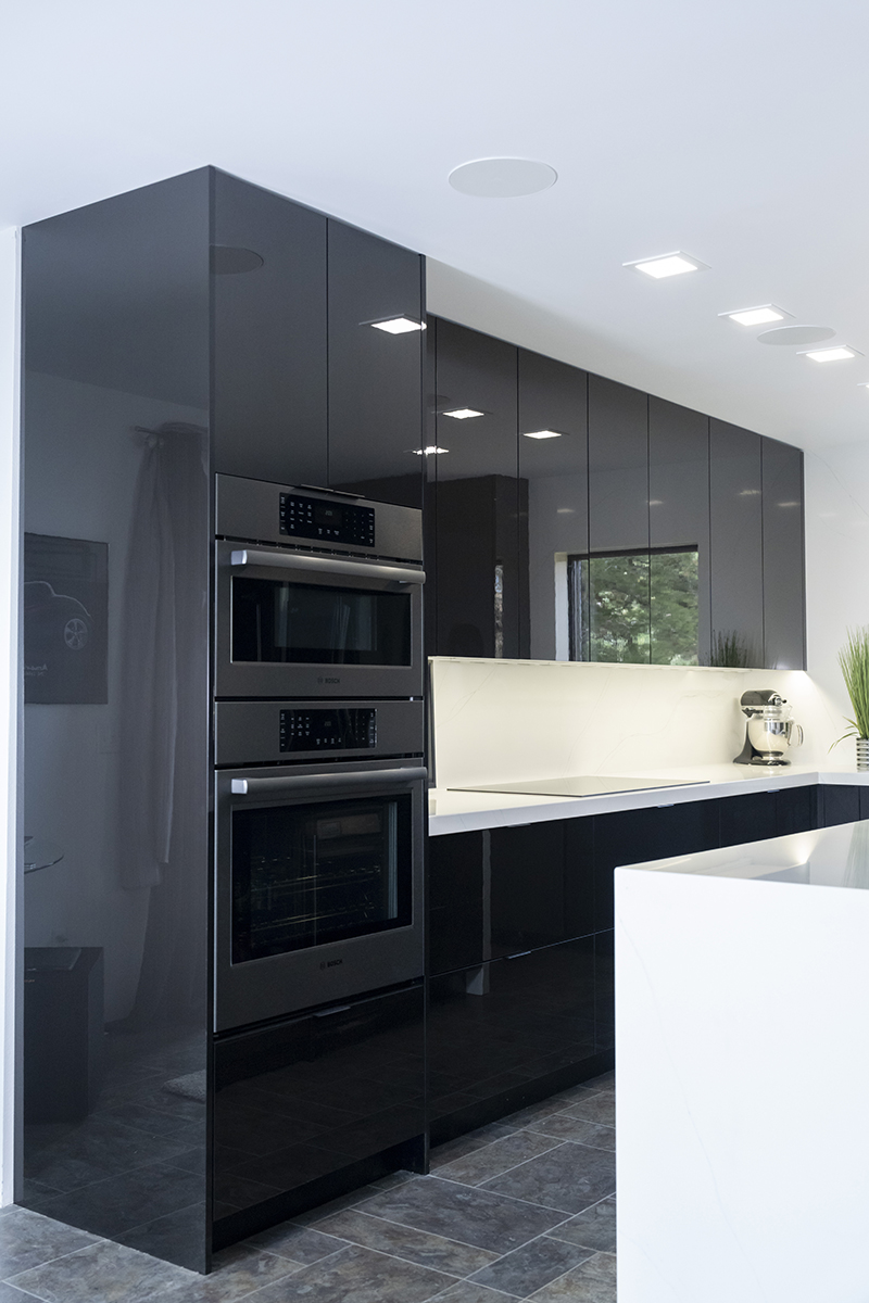 High Gloss Grey & White Kitchen - Shiny Cabinets