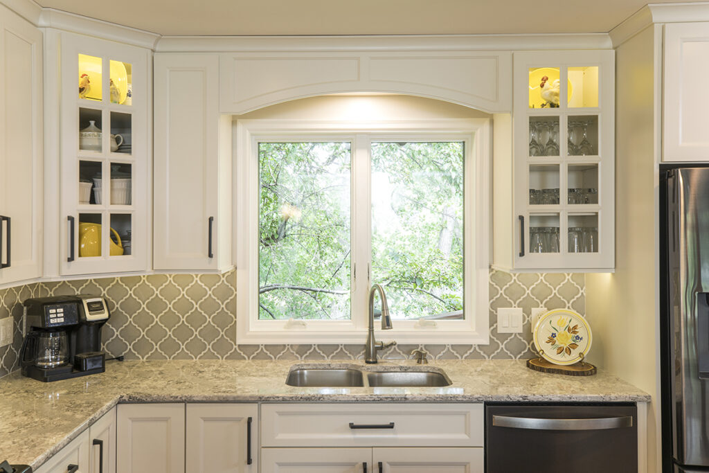 Two-Tone Small Kitchen - Showplace Cabinetry