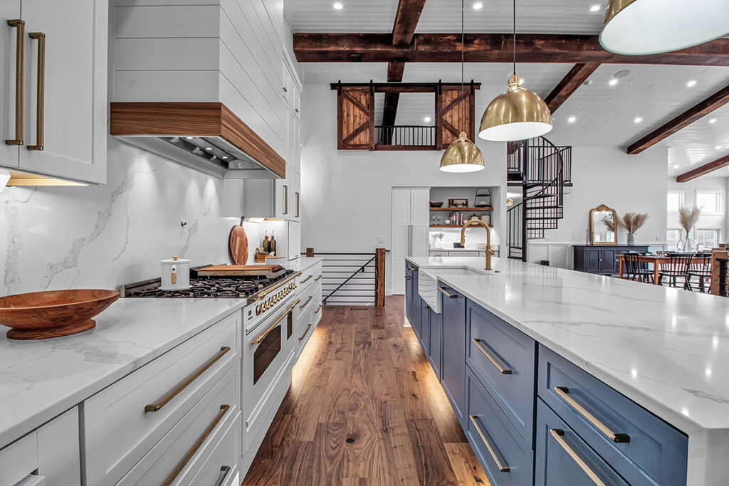 Large Family Kitchen - Showplace Cabinetry