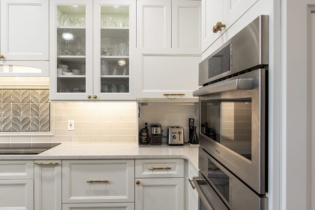 Luxury Modern Kitchen Design for Entertainment