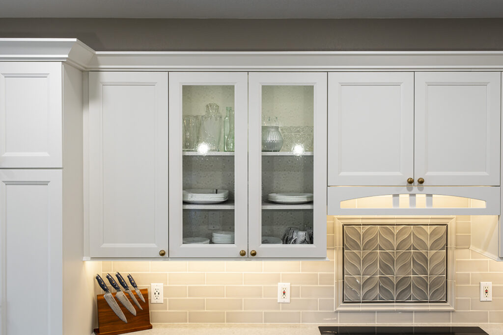 Luxury Modern Kitchen Design for Entertainment