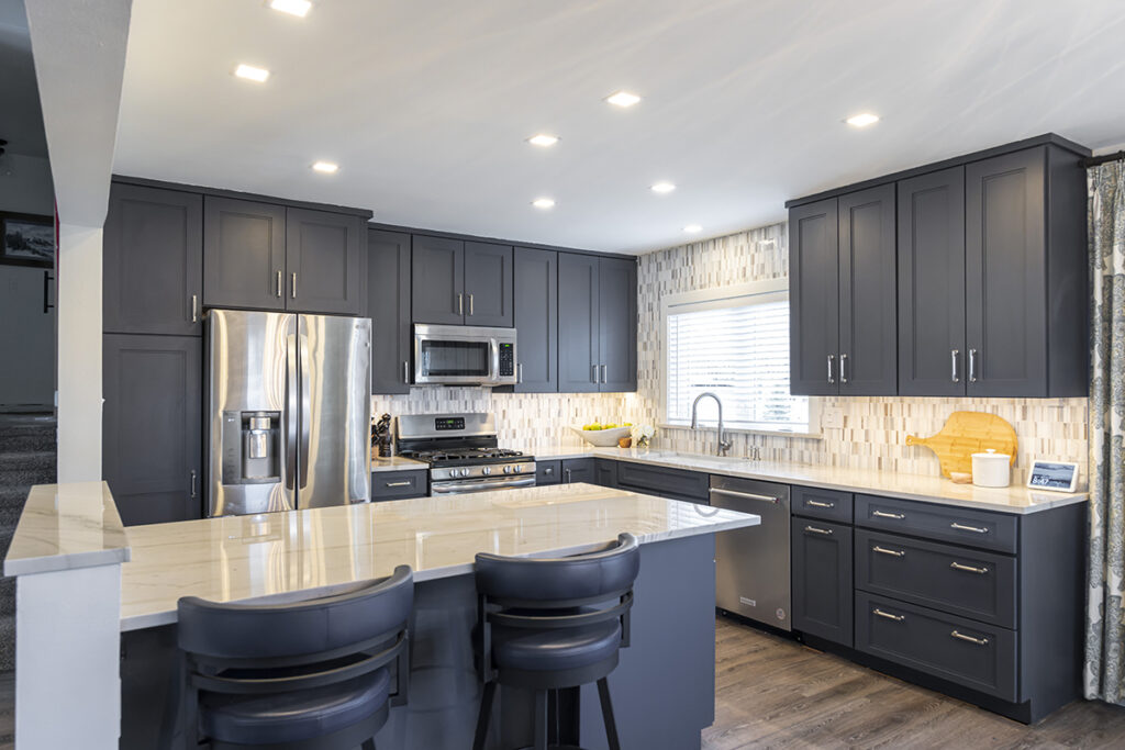 Overflowing With Class - Showplace Cabinetry