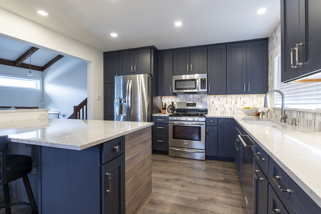 Overflowing With Class - Showplace Cabinetry