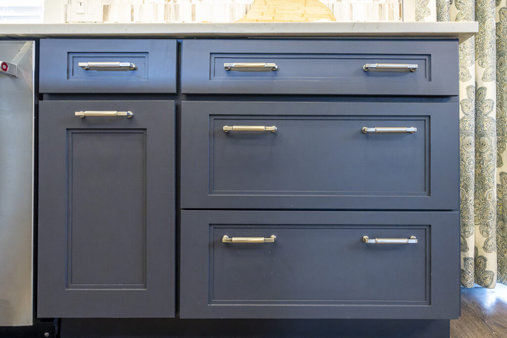 Overflowing With Class - Showplace Cabinetry