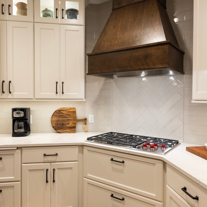Acute Angled Kitchen Design | Showplace Cabinetry