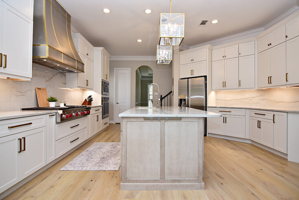 Full Overlay Maple Kitchen Cabinets - Showplace Cabinetry