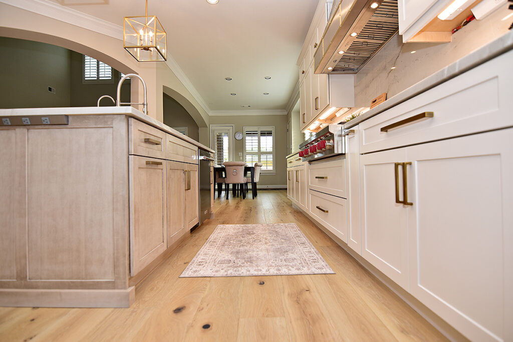 Full Overlay Maple Kitchen Cabinets - Showplace Cabinetry