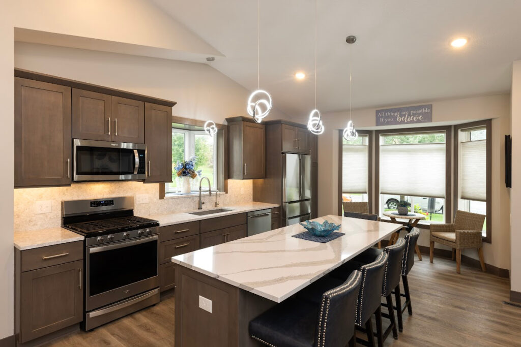 Contemporary Maple Kitchen Cabinets - Showplace Cabinetry