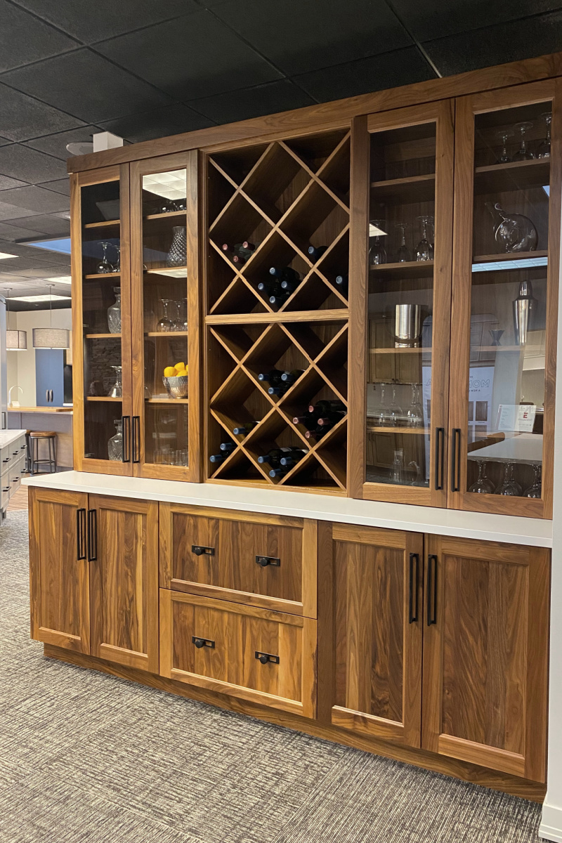 Sioux Falls Bar Showroom Display - Showplace Cabinetry