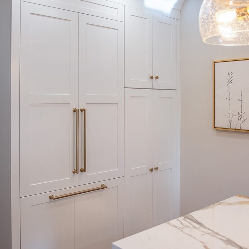 Small Transitional Kitchen Design - Showplace Cabinetry